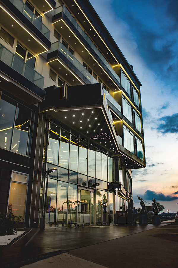 El Hotel Punta Diamante celebra su 9° Aniversario como destino de lujo ...